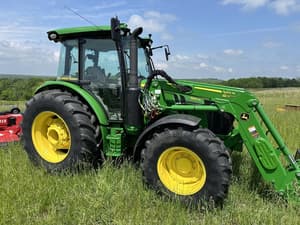 SOLD - 2022 John Deere 5125M Stock No. 498019 Tractors with 42 Hrs ...