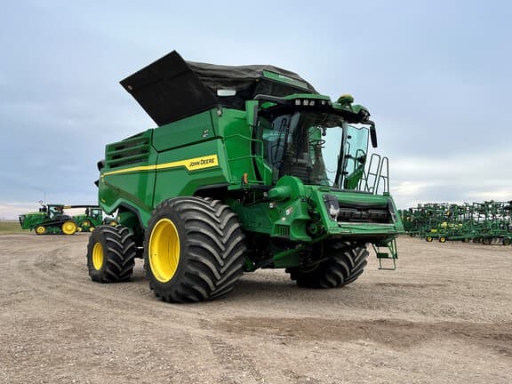 2022 John Deere X9 1000 Combines Class 9/10 for Sale | Tractor Zoom