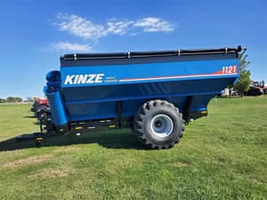 SOLD - 2022 KINZE 1121 Stock No. 217700307 Harvesting with 1,100 Bu ...