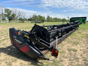 SOLD - 2022 MacDon FD140 Stock No. 208962 Harvesting with 40 ft ...