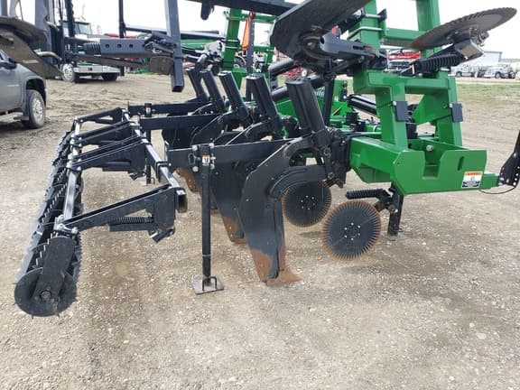 2022 Unverferth Zone-Builder 132 Tillage Rippers for Sale | Tractor Zoom