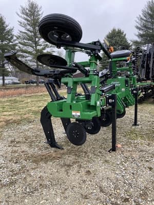 SOLD - 2022 Unverferth 132G Stock No. M0003065 Tillage with 7 Shanks ...