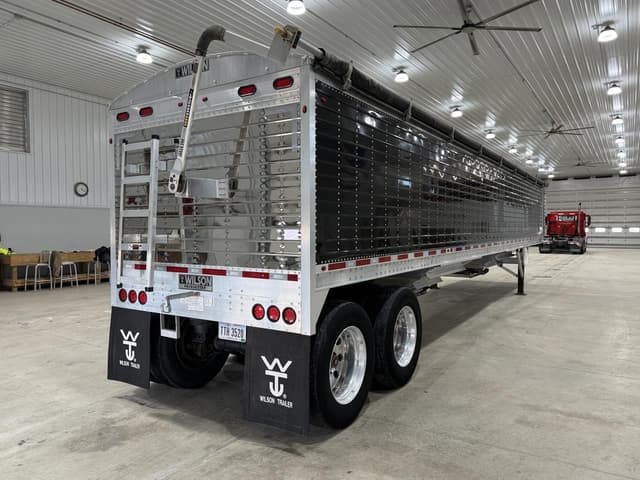 2023 Wilson Pacesetter Lot No. 809565 Ag Trailers For Sale with 40 Ft ...