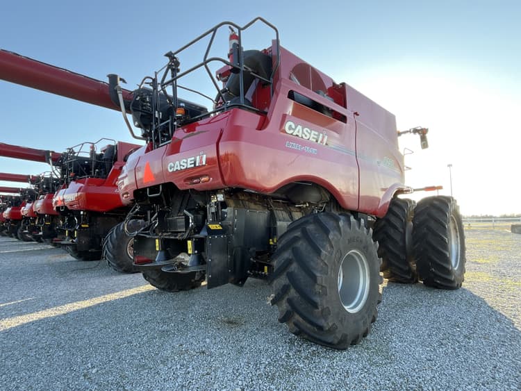 2023 Case IH 8250 Combines Class 8 for Sale | Tractor Zoom