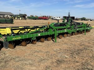 SOLD - 2023 John Deere 1725 Lot No. 15 Planting with 16 Rows | Tractor Zoom