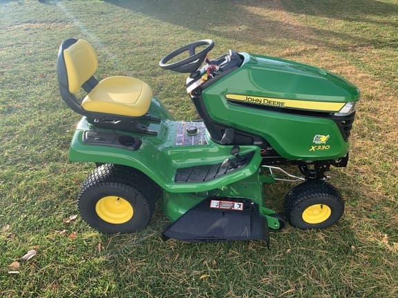 Tractor Zoom - 2023 John Deere X330