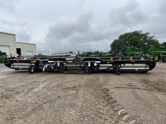 2023 MacDon FD240 Harvesting Headers - Platform for Sale | Tractor Zoom
