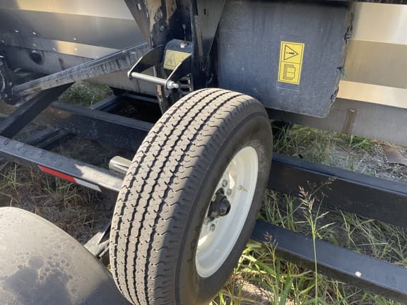 2023 MacDon FD240 Harvesting Headers - Platform for Sale | Tractor Zoom