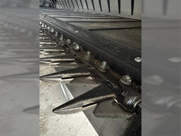 2023 MacDon FD240 Harvesting Headers - Platform for Sale | Tractor Zoom