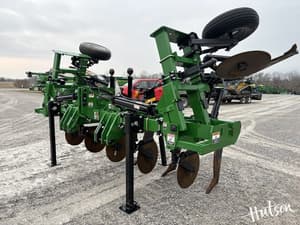 SOLD - 2023 Unverferth Zone-Builder 132 Stock No. 354062 Tillage with 7 ...