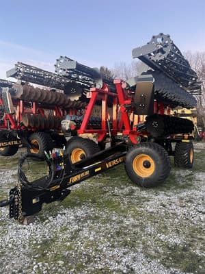 SOLD - 2023 Versatile Fury HS350 Stock No. AV.148 Tillage with 35 ft ...