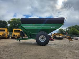 SOLD - 2024 Unverferth 1119 Stock No. C046148 Harvesting with 1,100 Bu ...