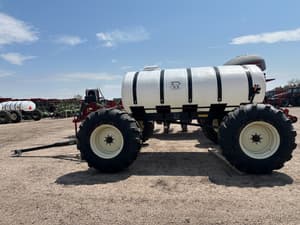 SOLD - 2024 Yetter 1600 Stock No. YTR040 Other Equipment with 1,600 Gal ...