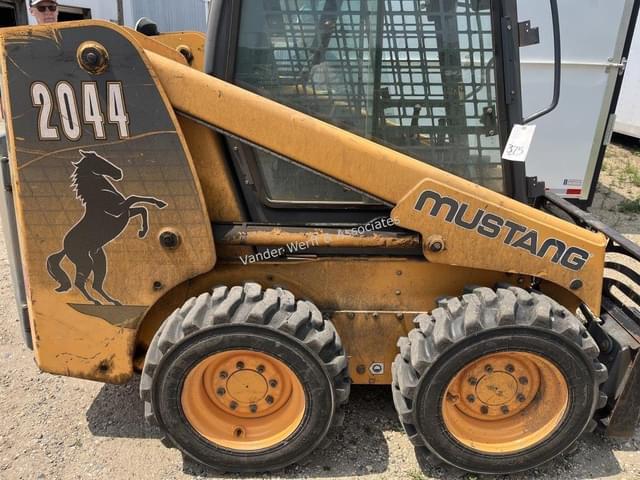 Mustang 2044 Construction Skid Steers for Sale | Tractor Zoom
