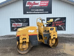 SOLD - Hypac C747B Lot No. 164 Construction with --- Hrs | Tractor Zoom