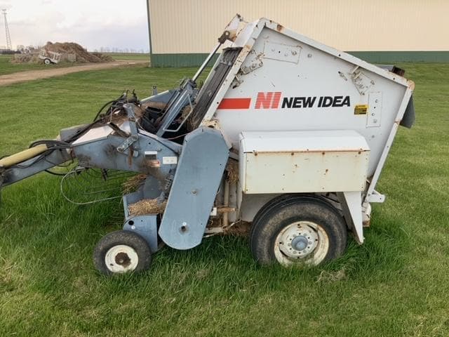 New Idea 484 Hay and Forage Balers - Round for Sale | Tractor Zoom
