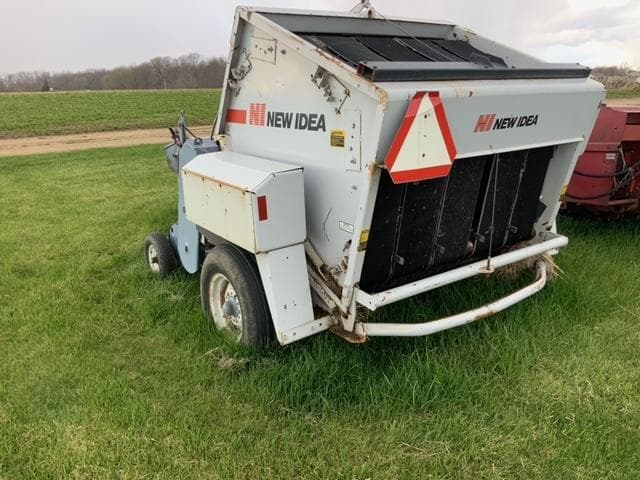 New Idea 484 Hay and Forage Balers - Round for Sale | Tractor Zoom