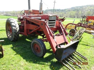 SOLD - Farmall 560 Diesel Tractor w/ Nice Great Bend 800 Loader, Manure ...