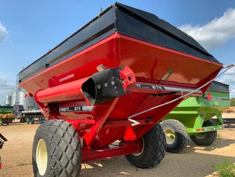 Brent 874 Harvesting Grain Carts for Sale | Tractor Zoom