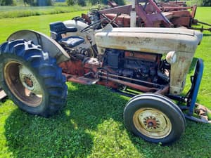 SOLD - Ford 800 Lot No. 288724 Tractors with 44 HP | Tractor Zoom