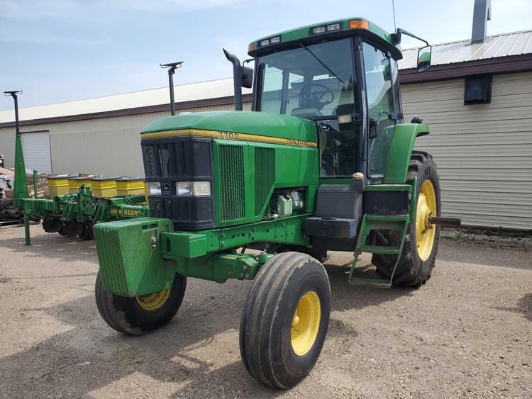SOLD - John Deere 7700 Tractors 100 to 174 HP | Tractor Zoom