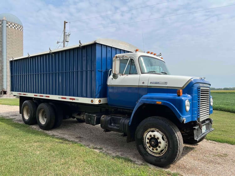 1976 International 2050 Other Equipment Trucks for Sale | Tractor Zoom
