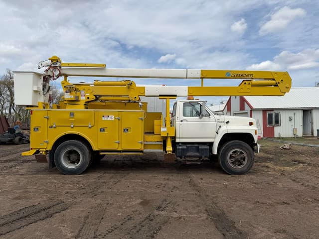 1990 Ford F-8000 Lot No. 68641 Other Equipment For Sale with 10,887 mi ...