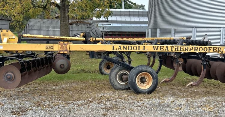 Landoll Weatherproofer II Tillage Disk Rippers for Sale | Tractor Zoom
