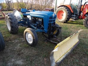SOLD - Ford 851 Lot No. 501 Tractors with 43 HP | Tractor Zoom