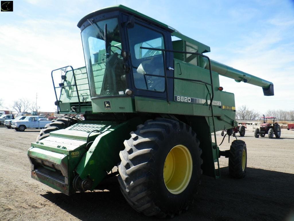 SOLD - 1986 John Deere 8820 Titan II Combines Other | Tractor Zoom