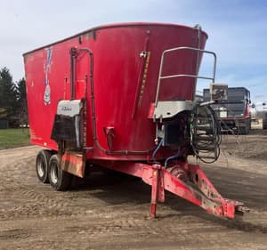 SOLD - 2017 Peecon VMT 30-245-S Lot No. 1697533 Hay and Forage ...