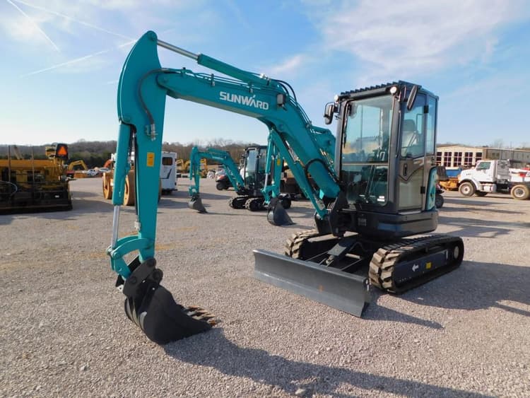 SOLD - 2021 Sunward SWE35UF Construction Compact Excavators | Tractor Zoom