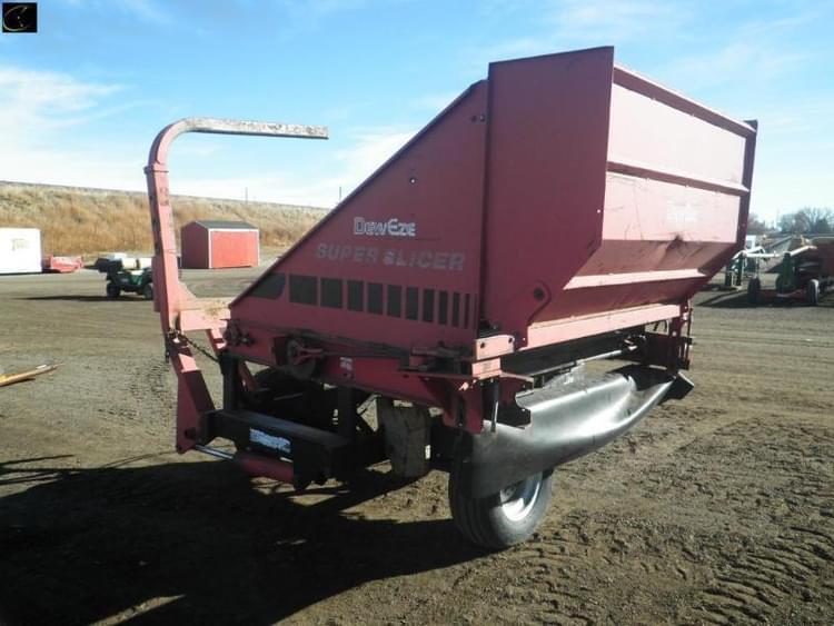 DewEze Super Slicer Hay and Forage Bale Processors for Sale | Tractor Zoom