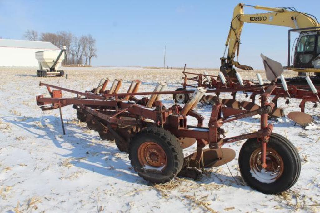 International Harvester 700 Tillage Plows for Sale | Tractor Zoom