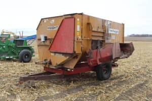 SOLD - Knight Reel Auggie 2375 Feed Wagon Hay and Forage | Tractor Zoom