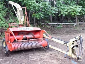 SOLD - Gehl 800 Lot No. 32 Harvesting | Tractor Zoom