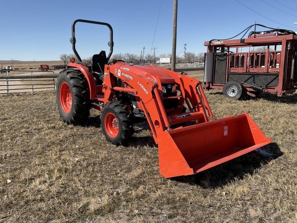 Tractor Zoom - Kubota MX5200
