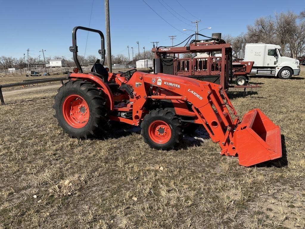 Tractor Zoom - Kubota MX5200