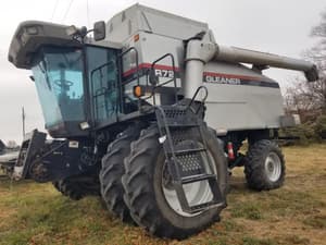 SOLD - 1998 Gleaner R72 Lot No. 23 Combines with 3,952 Hrs | Tractor Zoom
