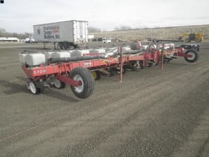 SOLD - White 5700 Lot No. 4029 Planting with 12 Rows | Tractor Zoom