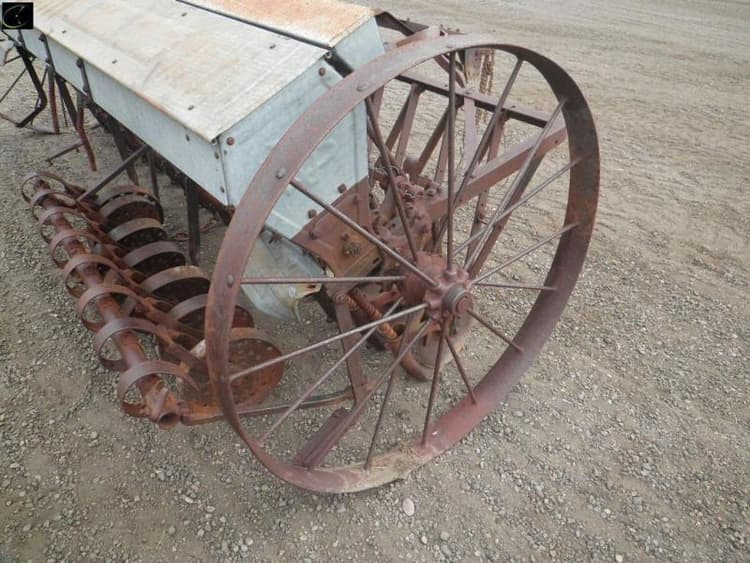 John Deere Van Brunt Planting Grain Drills for Sale | Tractor Zoom