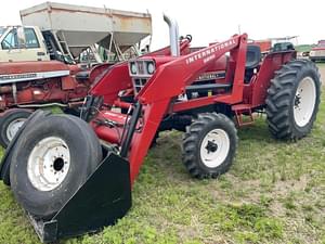 4881 - International 484 Tractor w/ 2250 Loader Tractors For Sale with ...