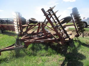 SOLD - 490 International Disk Tillage with 26 ft | Tractor Zoom