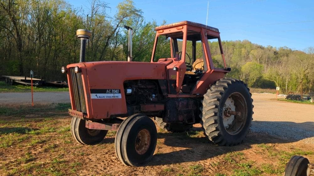 Allis Chalmers 7040 Tractors 100 to 174 HP for Sale | Tractor Zoom