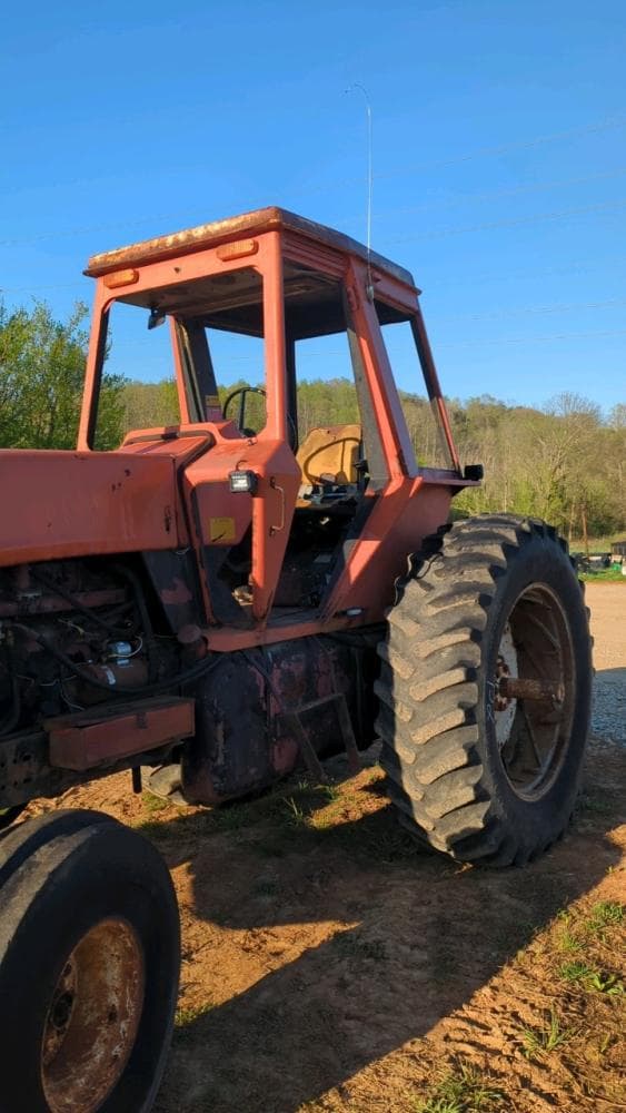 Allis Chalmers 7040 Tractors 100 to 174 HP for Sale | Tractor Zoom