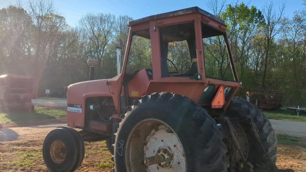 Allis Chalmers 7040 Tractors 100 to 174 HP for Sale | Tractor Zoom