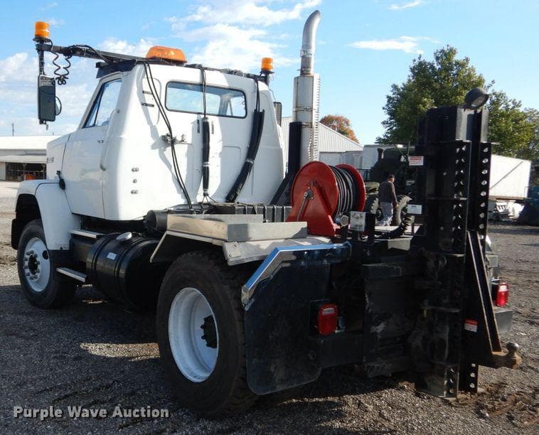 Tractor Zoom - 1985 GMC Brigadier