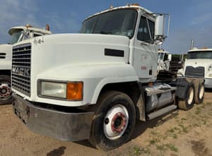 SOLD - 2002 Mack CH613 Lot No. 261508 Other Equipment with --- mi | Tractor Zoom