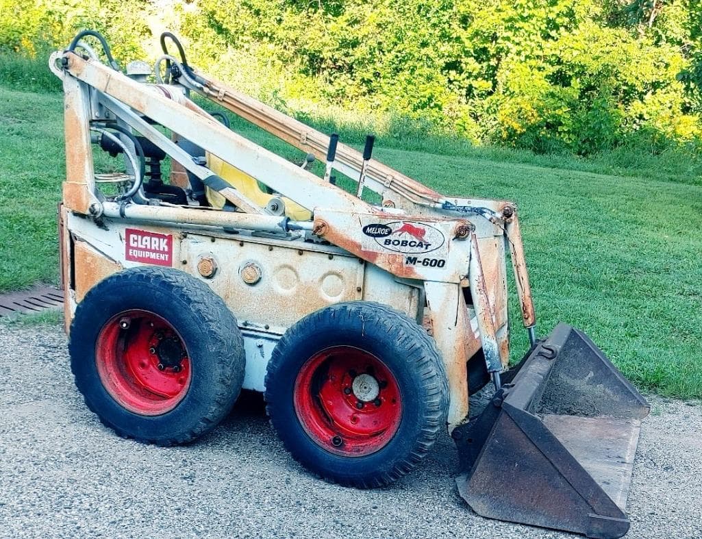 Bobcat M600 Construction Skid Steers for Sale | Tractor Zoom