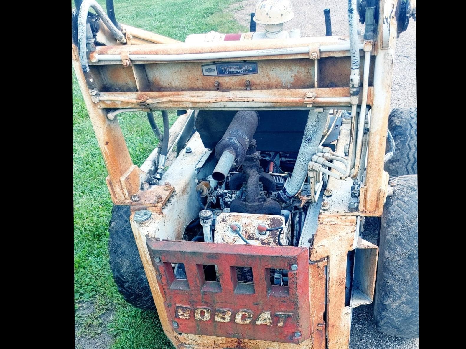 Bobcat M600 Construction Skid Steers for Sale | Tractor Zoom
